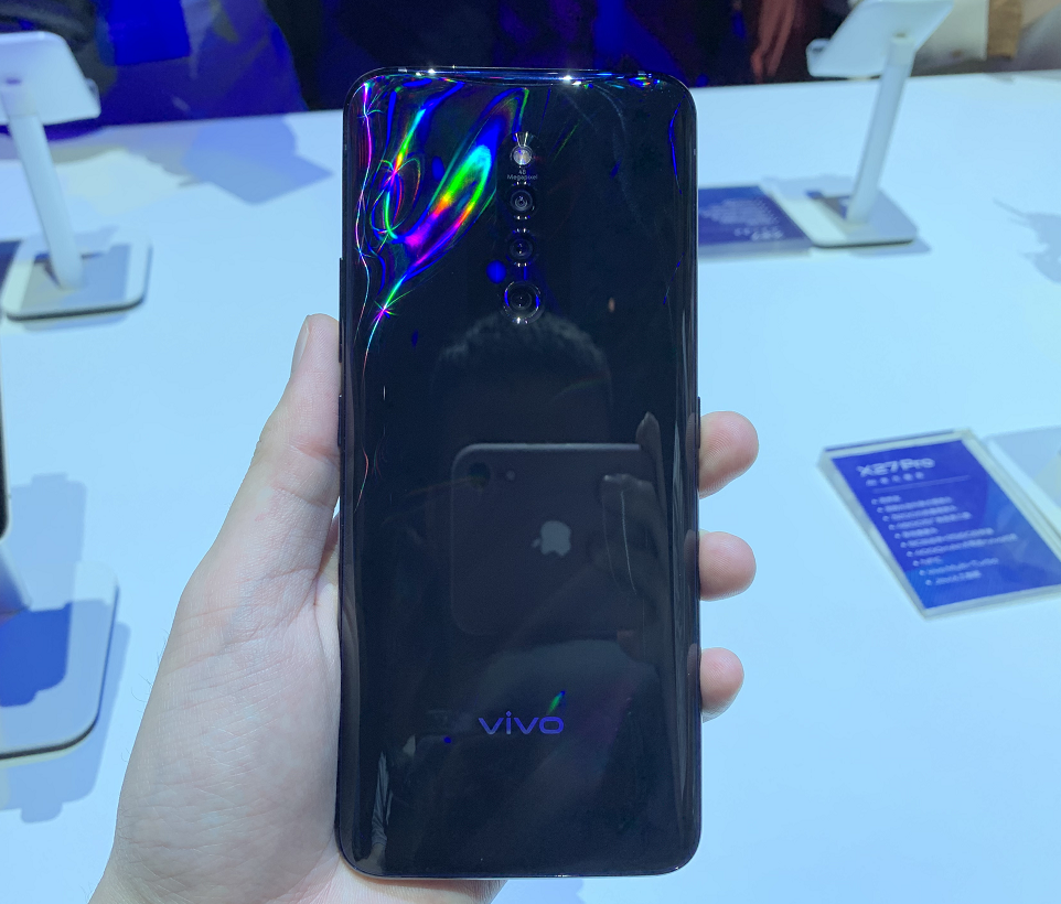 vivo X27系列上手速评：超高屏占比+不凸起48MP三摄_百科TA说