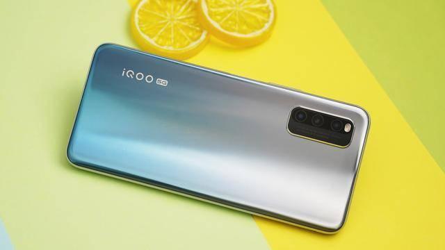 618想换手机怎么选？iQOO Z1你的不二之选_百科TA说