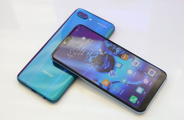 从3299降至2649元，2400万+128GB，华为首款8GB运存手机加速让路_百科TA说