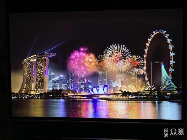 明基W2700投影评测：4K短焦+广色，万元真香？_百科TA说