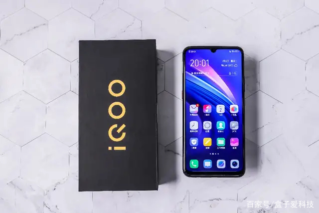 同为1799元价位，iQOO Neo与小米CC9，应该怎么选？_百科TA说