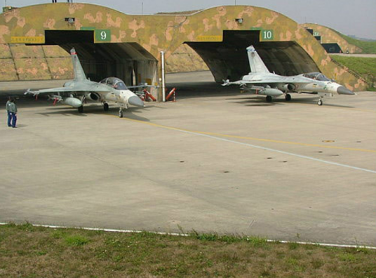 军用机场_百度百科
