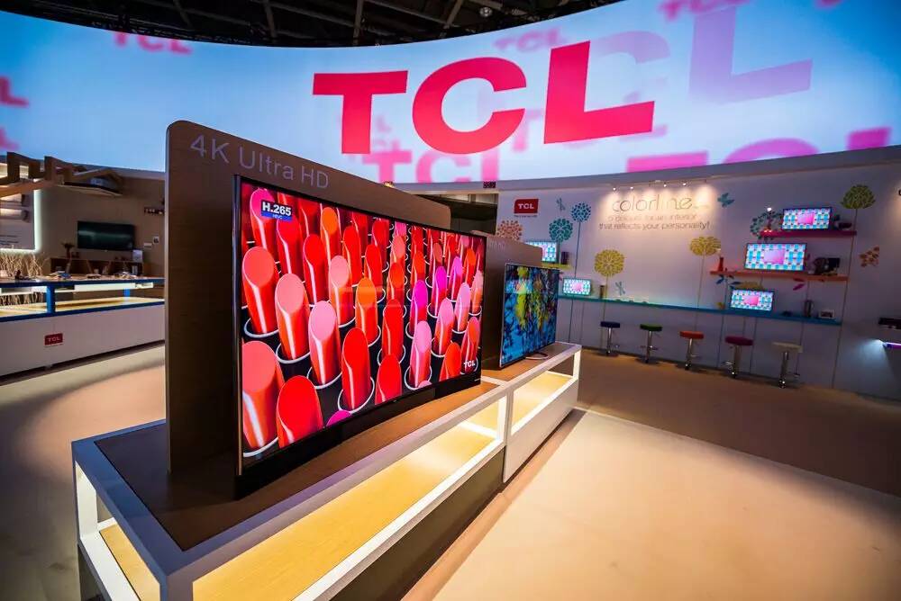 H8800亮相IFA，TCL曲面大实力响彻全球_百科TA说