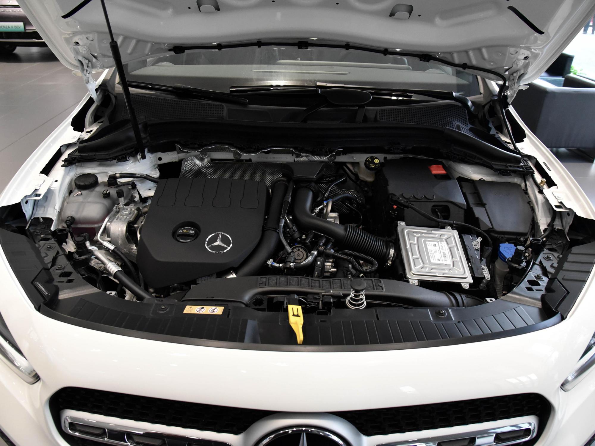 奔驰GLA全面升级，配1.3T＋7DCT，小排量也有大动力！_百科TA说