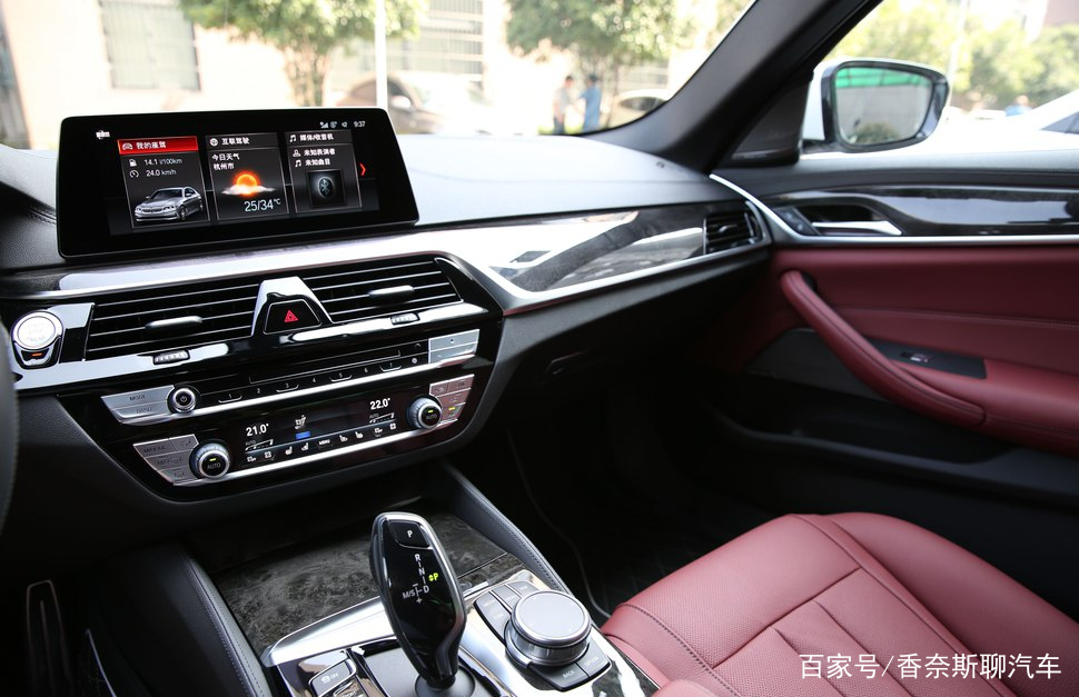 开完宝马5系，再花36万开英菲尼迪Q70，车主直白地说了感受_百科TA说