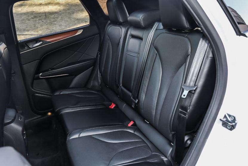 33万怎样选？凯迪拉克XT4还是林肯MKC？读完清楚了_百科TA说