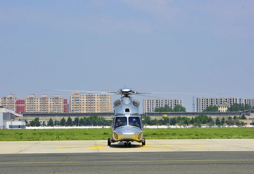 AC352直升机适航取证进入倒计时_百科TA说