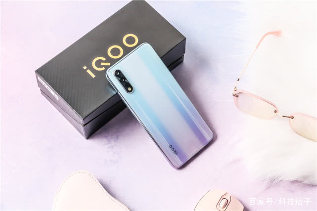 iQOO骁龙865机型通过3C认证，支持55W快充_百科TA说