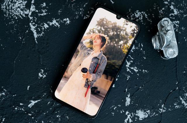 品质传承，轻薄长续航-联想Z6轻上手_百科TA说