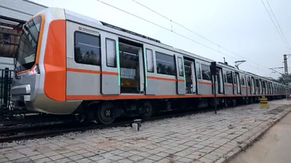 B型地铁列车_百度百科