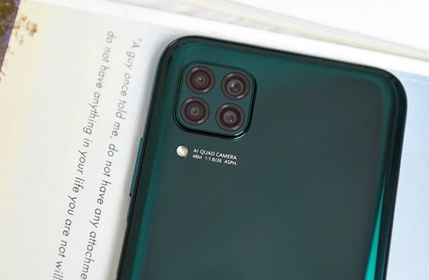 华为Nova6 SE开售！全面对比Redmi K30后，选择起来毫不犹豫_百科TA说