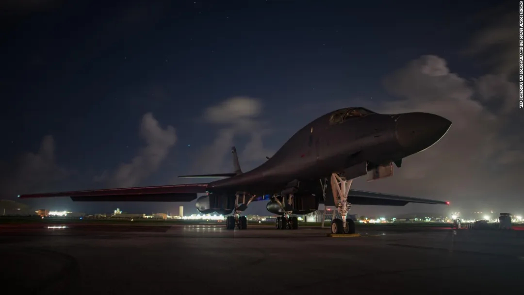 枪骑兵传奇：堪称美军战略急先锋的B1b轰炸机_百科TA说