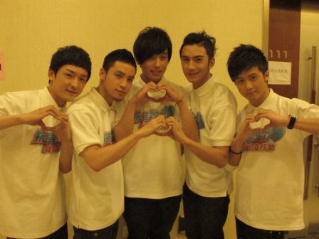 MIC男团_百度百科