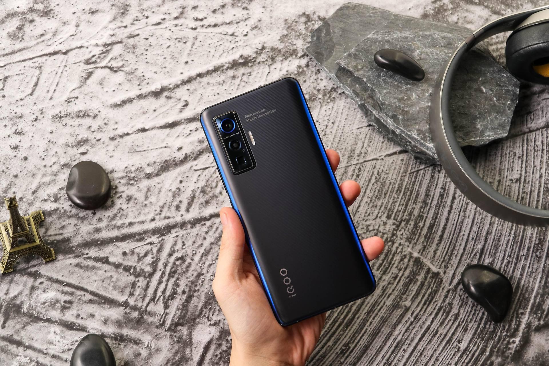 超强性能+超快闪充！iQOO 5 Pro：全面实力派_百科TA说