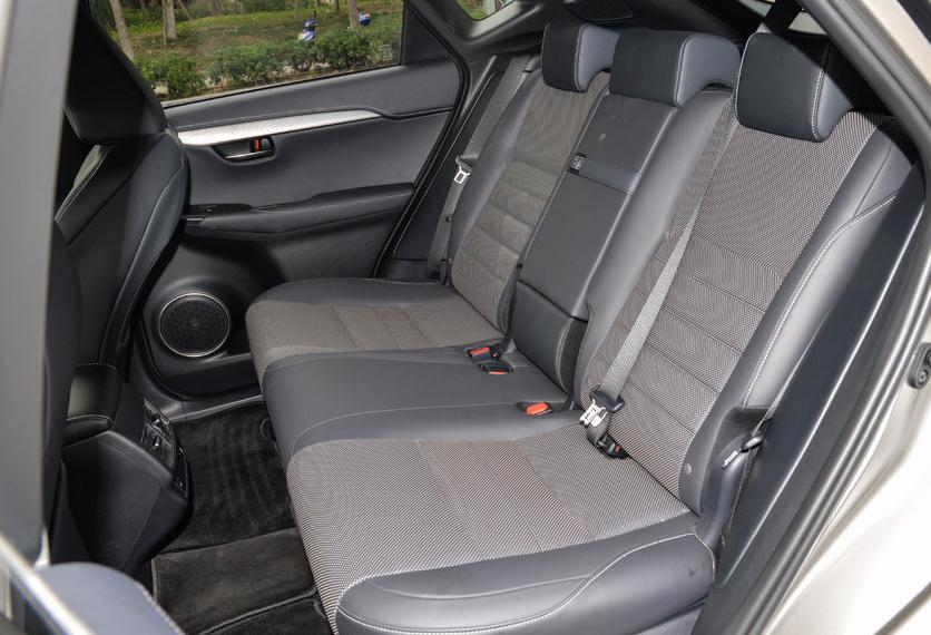 存款36万，雷克萨斯NX和奥迪Q5L谁档次高？看完你就了解了_百科TA说