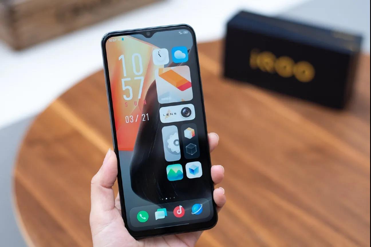 iQOO Z3测评：高刷竞速屏，玩游戏很过瘾_百科TA说