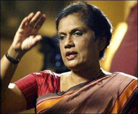 全球首对夫妻总理，丈夫执政3年被刺杀，妻子在任18年举世闻名_百科TA说