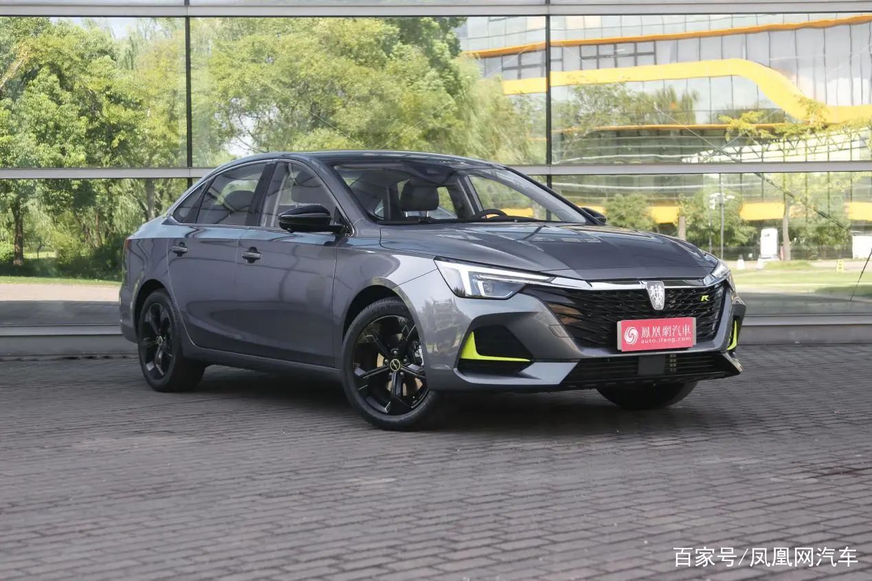 超大天幕坐拥整片天空 荣威i6 MAX静态体验_百科TA说