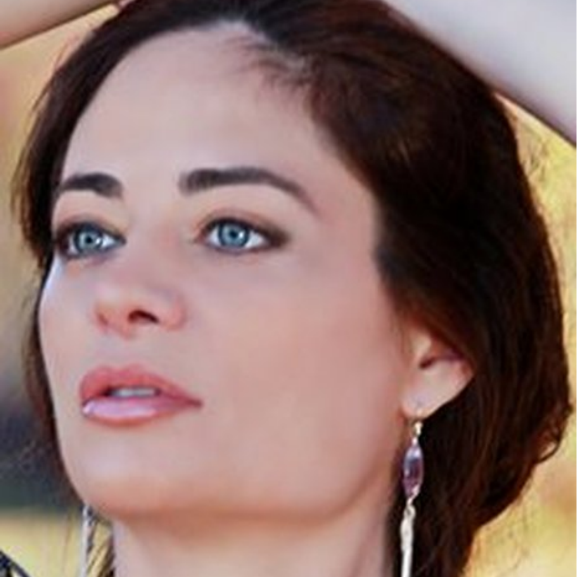 Ashley Wolfe_百度百科