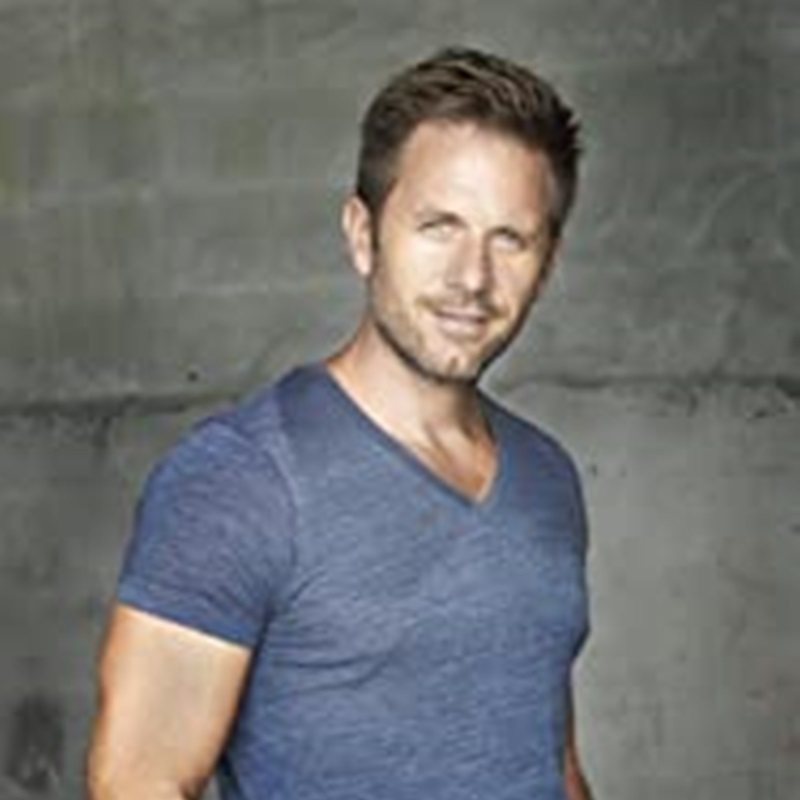 Aaron Benward_百度百科