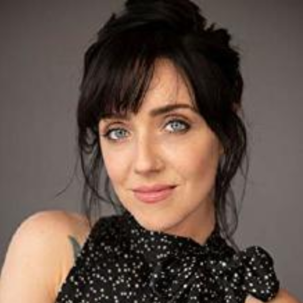 Katie Oliver_百度百科