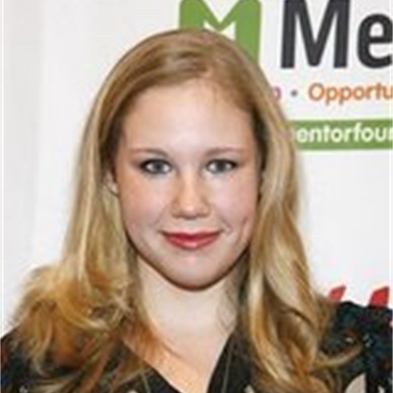 Caitlin Van Zandt_百度百科