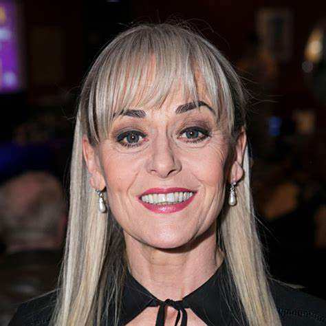 Tracy Bennett_百度百科