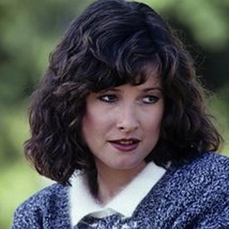 Elyssa Davalos_百度百科