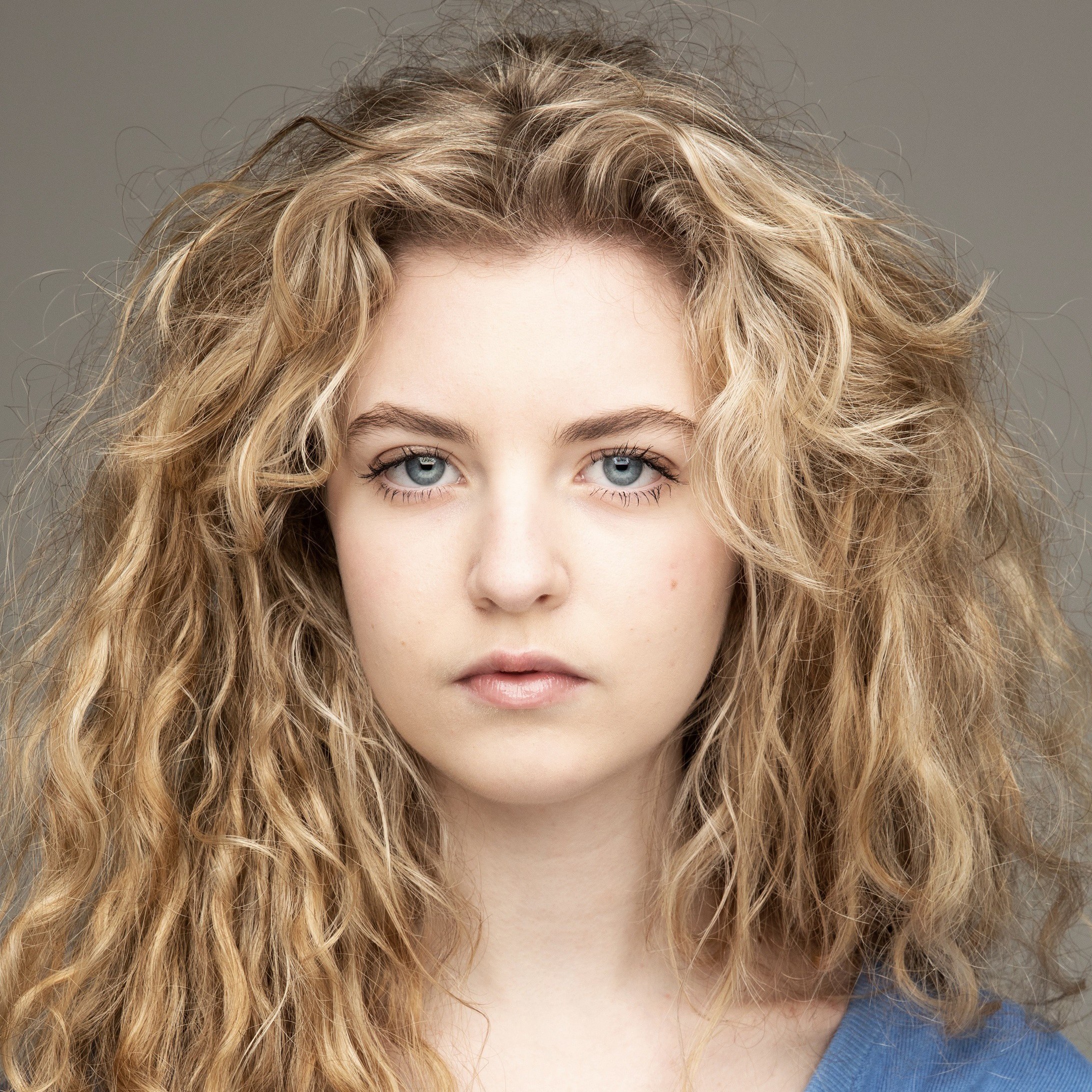 Holly Sturton_百度百科