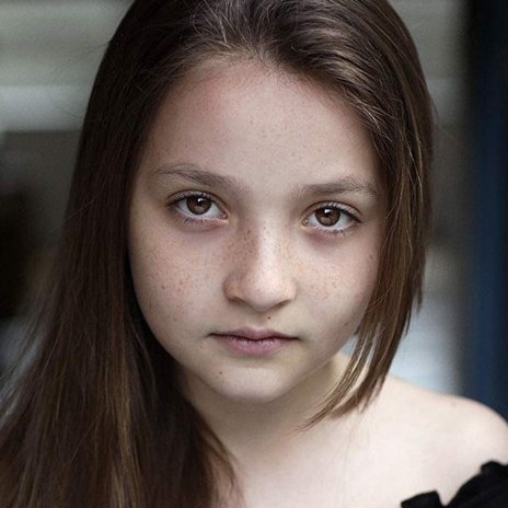 Anya McKenna-Bruce_百度百科