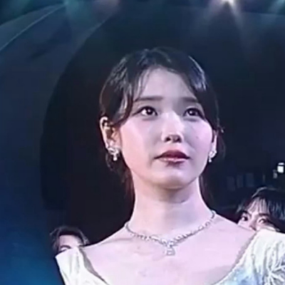 很多艺人在观众席累到快要睡着了0个人在意，IU松了一口气又怎么了呢 ？_科星球_百度百科